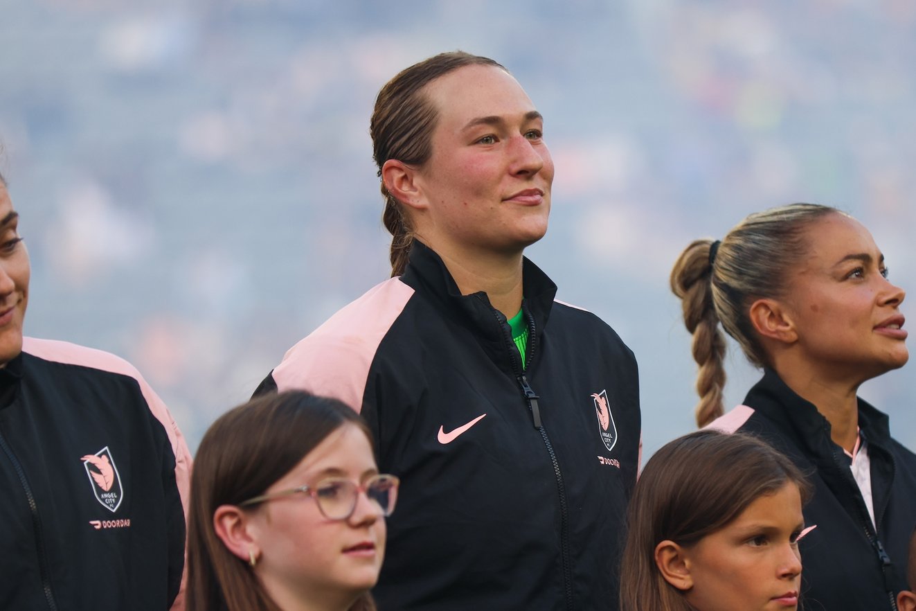 Angel City and Defender Savy King Agree to Two-Year Extension