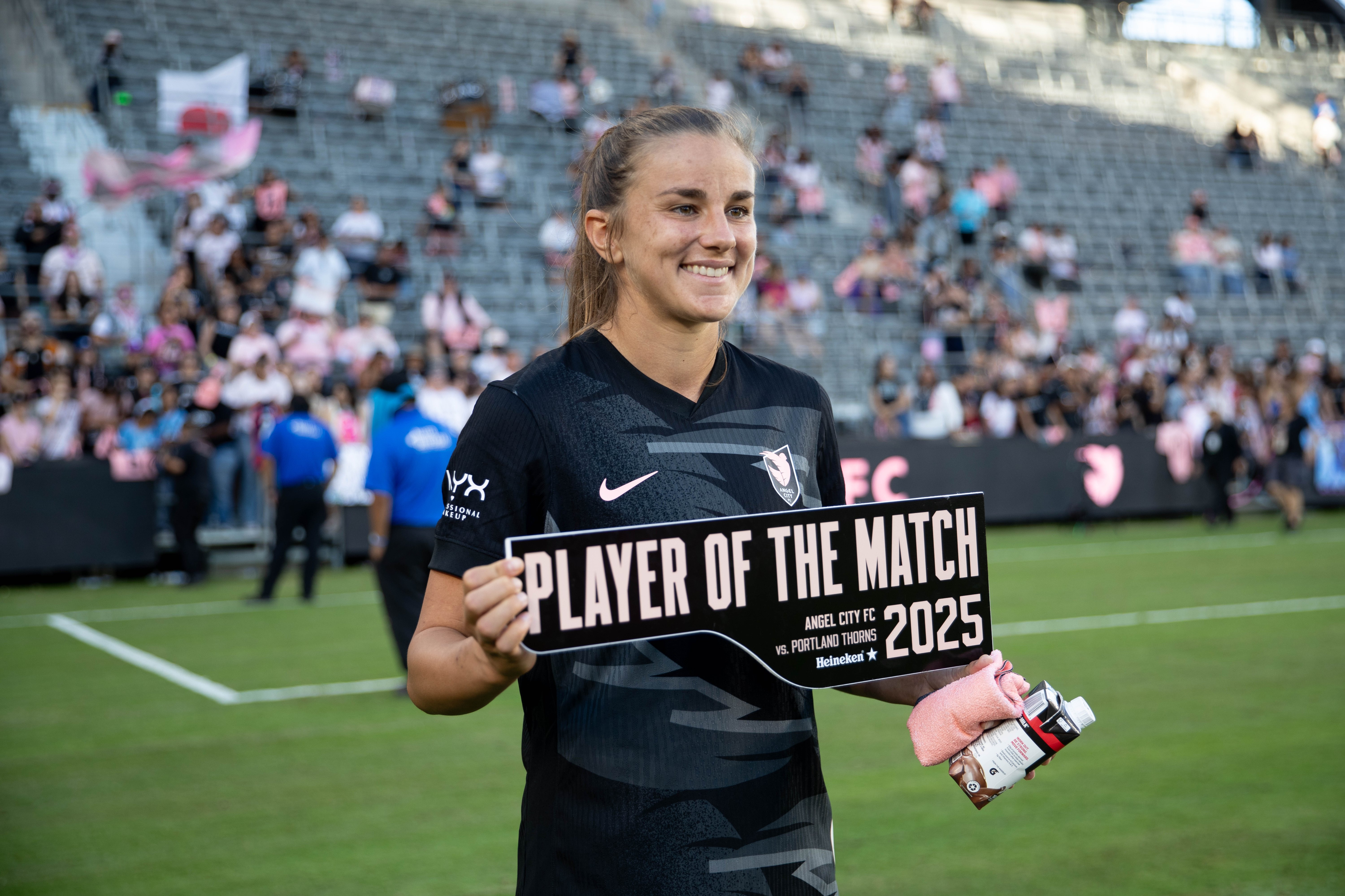 Angel City Football Club and Midfielder Nealy Martin Agree to Contract ...